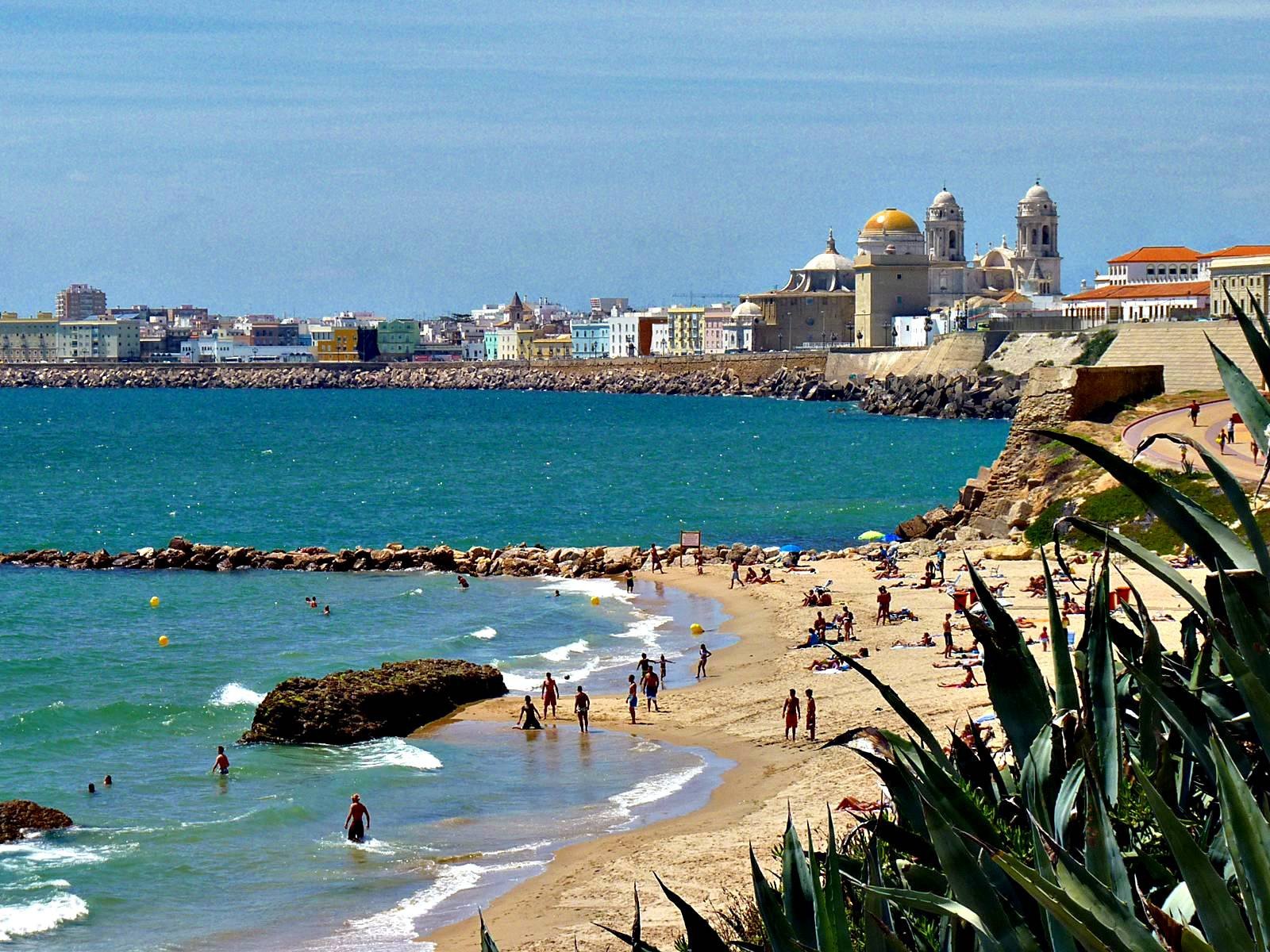 Playa La Victoria en Cádiz, Cádiz