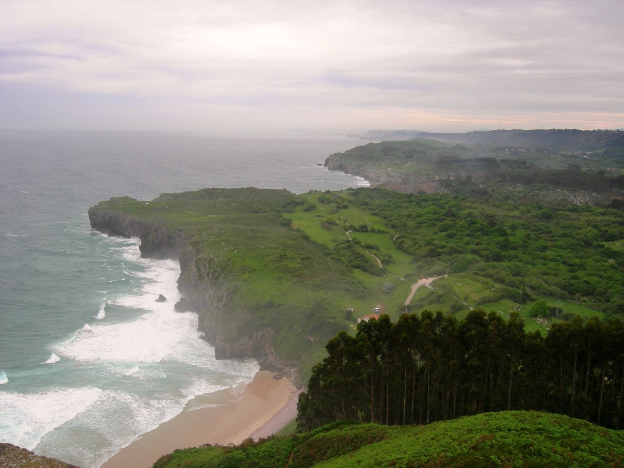Playa Andrín en Llanes, Asturias