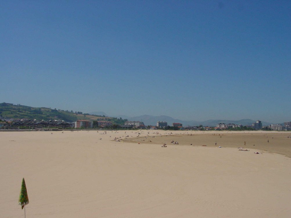 Playa Aila en Laredo, Cantabria