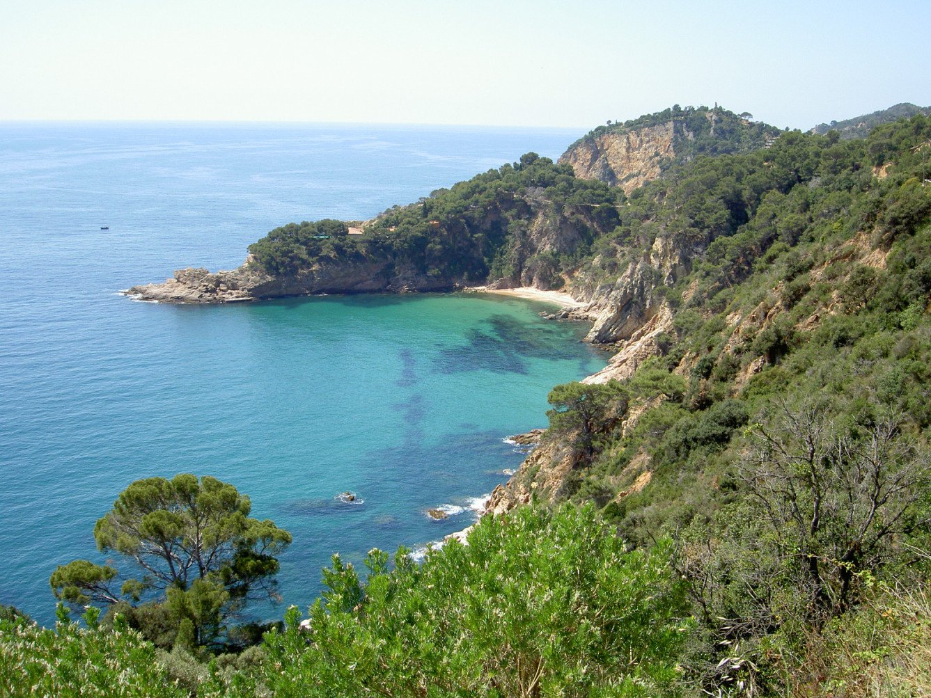 Playa Cala Salions en Tossa de Mar, Girona