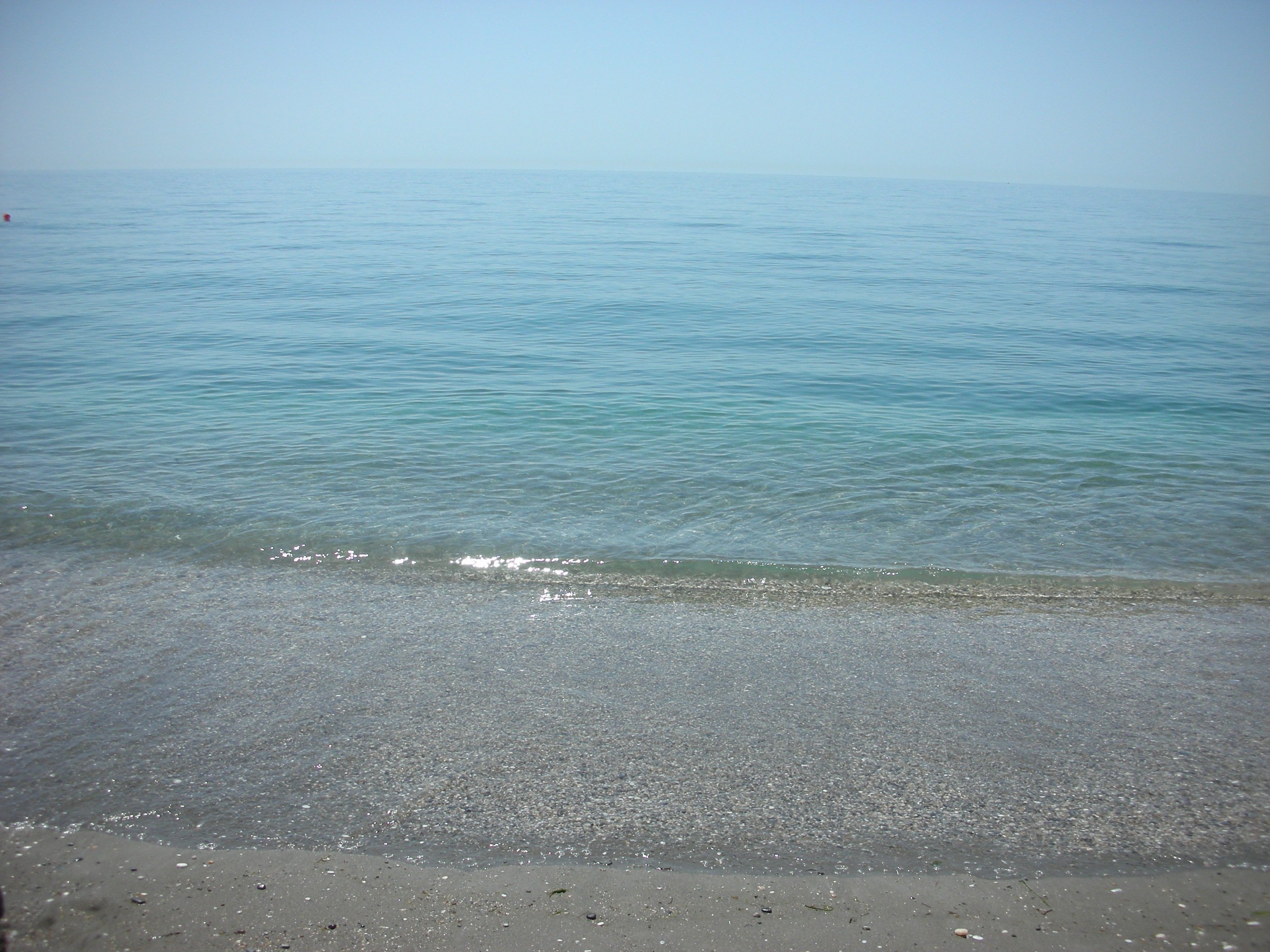 Playa Calaceite en Torrox, Málaga